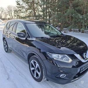 Black Nissan X-Trail 2017 in Panevezys, with an engine capacity of 1.60 L and mileage of 86 thousand km for 11900 €, photo 8 on AUTOMOTO.COM.LV