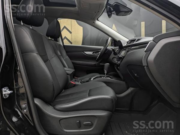 Black Nissan X-Trail 2017 in Tukums, with an engine capacity of 1.60 L and mileage of 129 thousand km for 13500 €, photo 7 on AUTOMOTO.COM.LV
