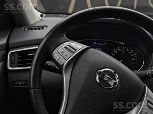Черный Ниссан ИксТрейл 2017 в Тукумс, объемом двигателя 1.60 л и пробегом 129 тыс. км за 13500 €, фото 10 на AUTOMOTO.COM.LV
