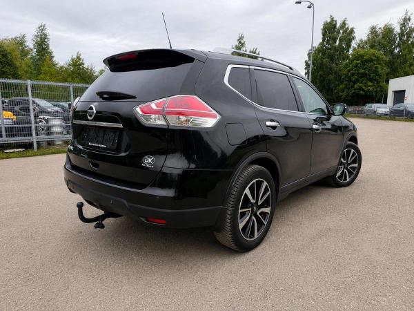 Melns Nissan X-Trail 2017 Pakruojis, ar dzinēja tilpumu 1.60 L un nobraukumu 196 tūkst. km par 9500 €, foto 4 vietnē AUTOMOTO.COM.LV
