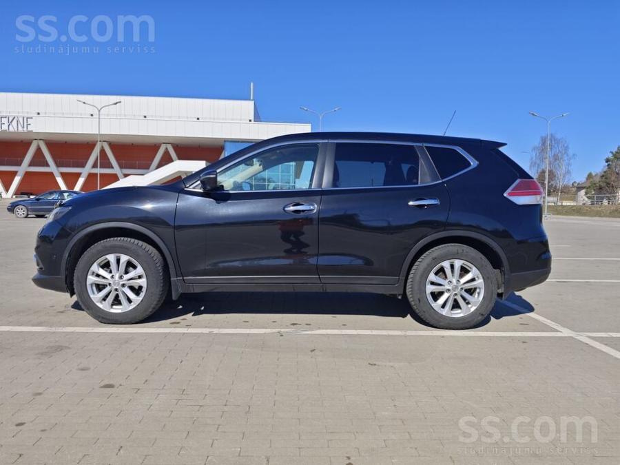 Melns Nissan X-Trail 2017 Rēzekne, ar dzinēja tilpumu 1.60 L un nobraukumu 92 tūkst. km par 10500 €, foto 1 vietnē AUTOMOTO.COM.LV
