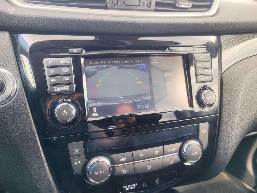 Black Nissan X-Trail 2017 in Taurage, with an engine capacity of 1.60 L and mileage of 155 thousand km for 10550 €, photo 18 on AUTOMOTO.COM.LV
