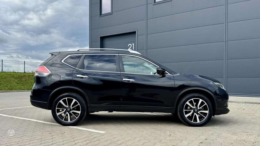 Melns Nissan X-Trail 2017 Viļņa, ar dzinēja tilpumu 2.00 L un nobraukumu 90 tūkst. km par 15990 €, foto 8 vietnē AUTOMOTO.COM.LV