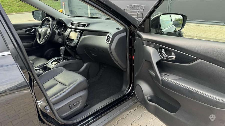 Melns Nissan X-Trail 2017 Viļņa, ar dzinēja tilpumu 2.00 L un nobraukumu 90 tūkst. km par 15990 €, foto 24 vietnē AUTOMOTO.COM.LV
