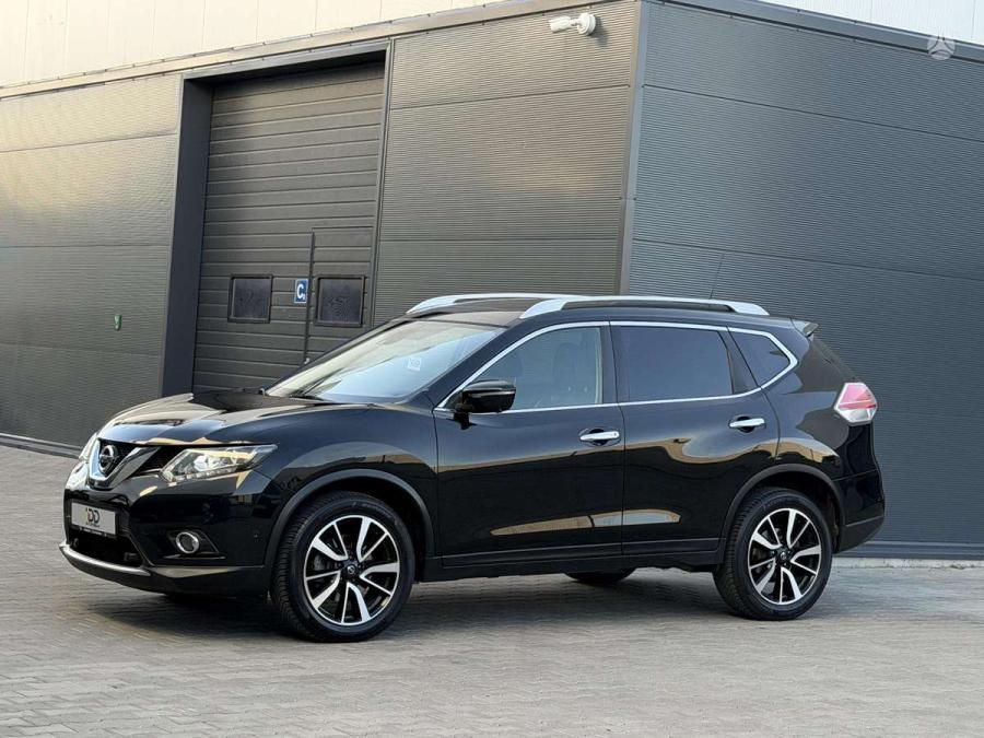 Black Nissan X-Trail 2017 in Kaunas, with an engine capacity of 2.00 L and mileage of 220 thousand km for 12790 €, photo 5 on AUTOMOTO.COM.LV