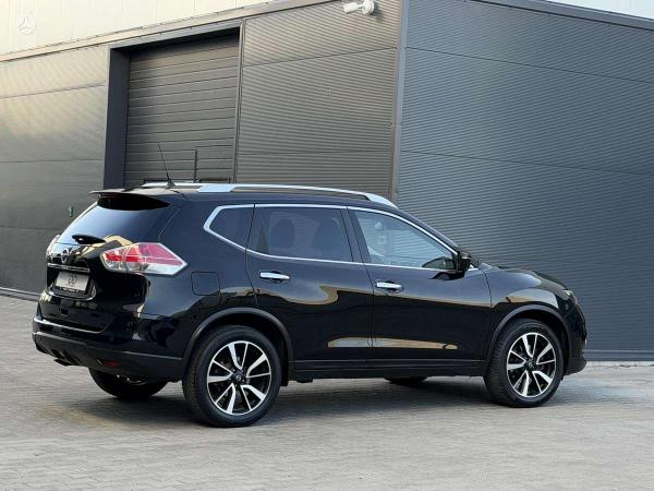 Black Nissan X-Trail 2017 in Kaunas, with an engine capacity of 2.00 L and mileage of 220 thousand km for 12790 €, photo 5 on AUTOMOTO.COM.LV