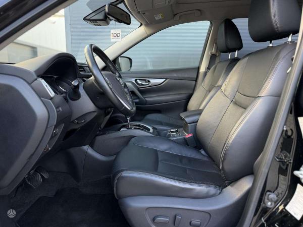 Black Nissan X-Trail 2017 in Kaunas, with an engine capacity of 2.00 L and mileage of 220 thousand km for 12790 €, photo 10 on AUTOMOTO.COM.LV