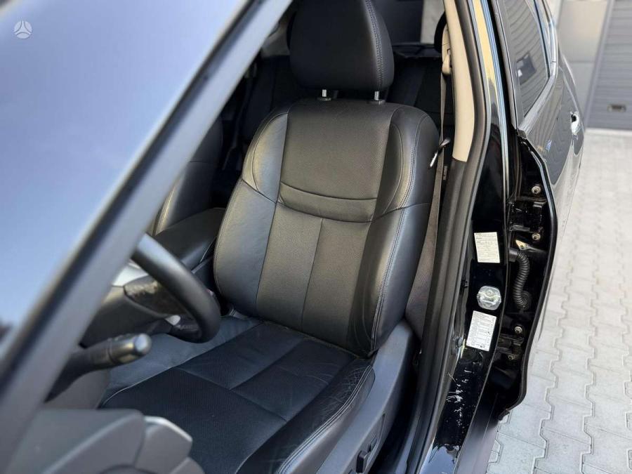 Black Nissan X-Trail 2017 in Kaunas, with an engine capacity of 2.00 L and mileage of 220 thousand km for 12790 €, photo 12 on AUTOMOTO.COM.LV