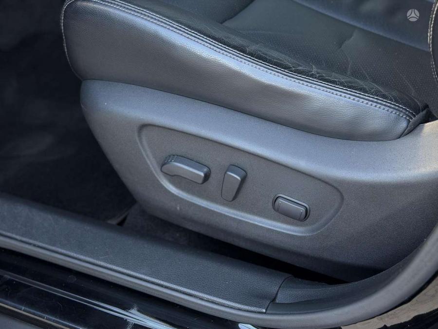 Black Nissan X-Trail 2017 in Kaunas, with an engine capacity of 2.00 L and mileage of 220 thousand km for 12790 €, photo 13 on AUTOMOTO.COM.LV