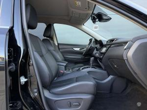 Black Nissan X-Trail 2017 in Kaunas, with an engine capacity of 2.00 L and mileage of 220 thousand km for 12790 €, photo 18 on AUTOMOTO.COM.LV