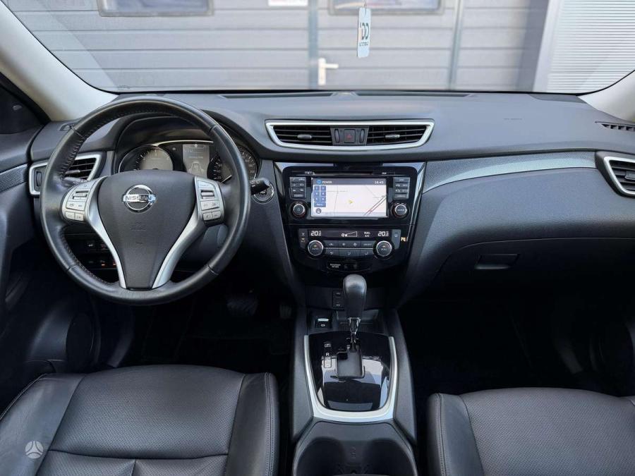 Black Nissan X-Trail 2017 in Kaunas, with an engine capacity of 2.00 L and mileage of 220 thousand km for 12790 €, photo 20 on AUTOMOTO.COM.LV