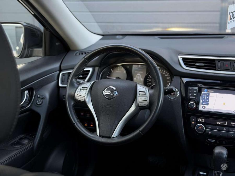 Black Nissan X-Trail 2017 in Kaunas, with an engine capacity of 2.00 L and mileage of 220 thousand km for 12790 €, photo 22 on AUTOMOTO.COM.LV