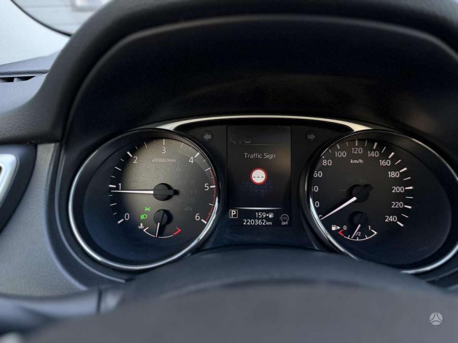 Black Nissan X-Trail 2017 in Kaunas, with an engine capacity of 2.00 L and mileage of 220 thousand km for 12790 €, photo 38 on AUTOMOTO.COM.LV