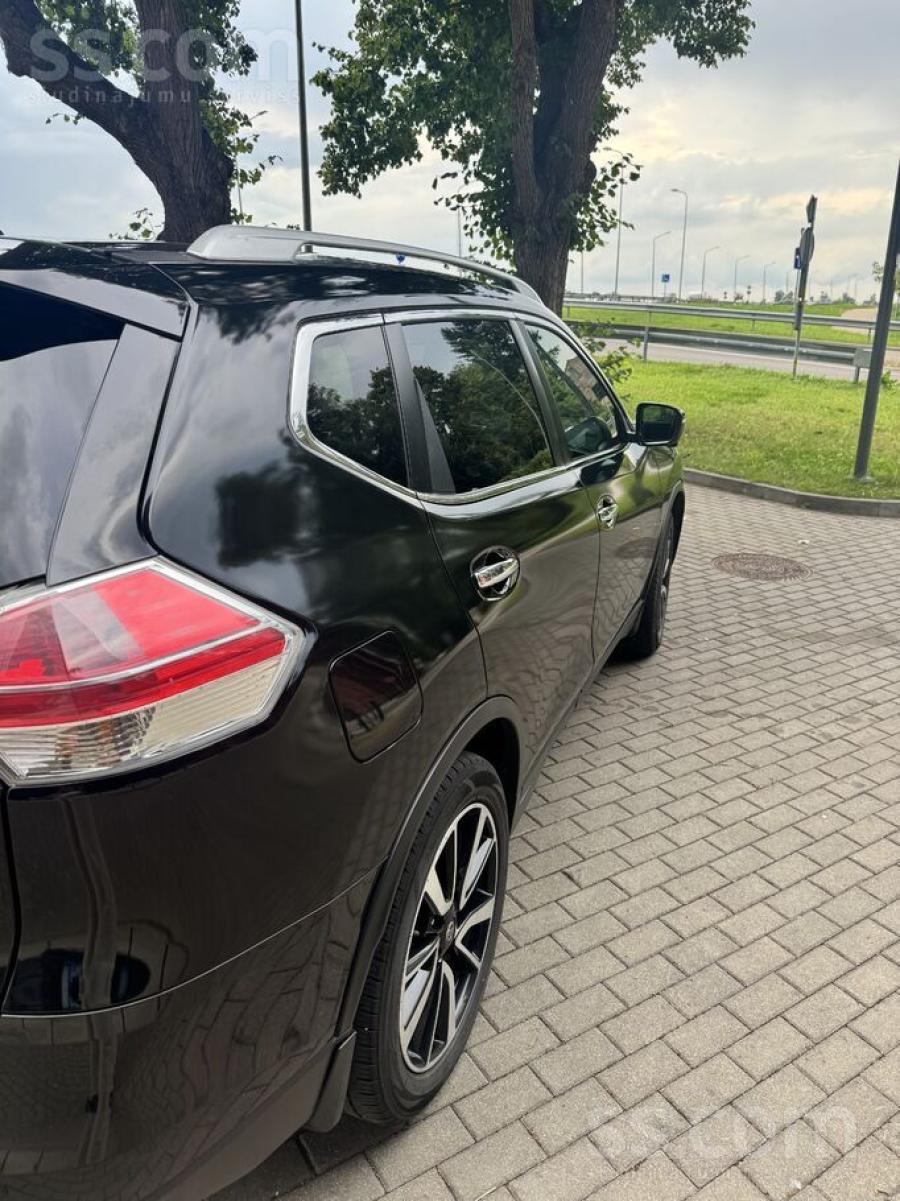 Melns Nissan X-Trail 2017 Daugavpils, ar dzinēja tilpumu 1.60 L un nobraukumu 173 tūkst. km par 11000 €, foto 5 vietnē AUTOMOTO.COM.LV