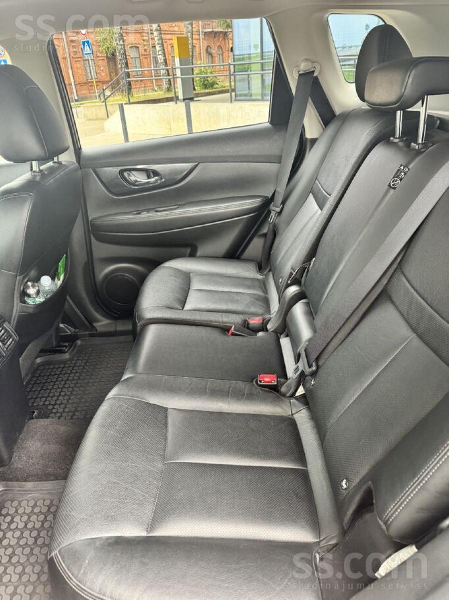 Melns Nissan X-Trail 2017 Daugavpils, ar dzinēja tilpumu 1.60 L un nobraukumu 173 tūkst. km par 11000 €, foto 10 vietnē AUTOMOTO.COM.LV