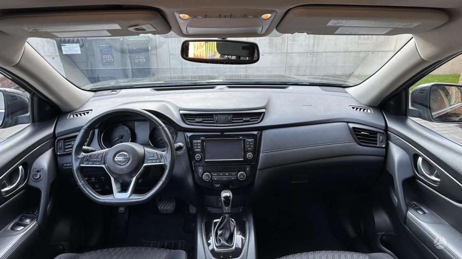Черный Ниссан ИксТрейл 2017 в Вильнюс, объемом двигателя 2.50 л и пробегом 147 тыс. км за 8500 €, фото 16 на AUTOMOTO.COM.LV