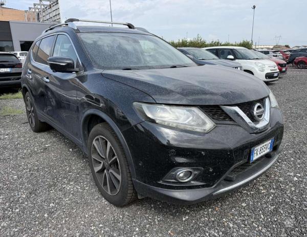 Melns Nissan X-Trail 2017 Šauļi, ar dzinēja tilpumu 1.60 L un nobraukumu 260 tūkst. km par 8200 €, foto 4 vietnē AUTOMOTO.COM.LV