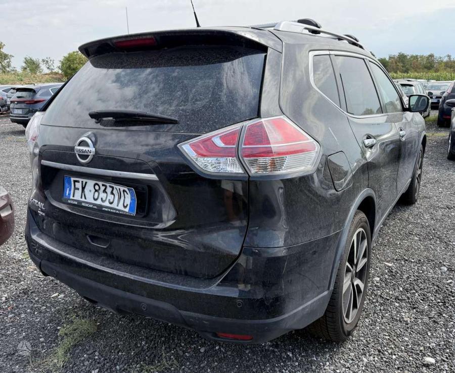 Melns Nissan X-Trail 2017 Šauļi, ar dzinēja tilpumu 1.60 L un nobraukumu 260 tūkst. km par 8200 €, foto 5 vietnē AUTOMOTO.COM.LV