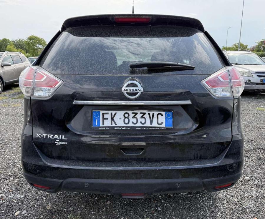 Melns Nissan X-Trail 2017 Šauļi, ar dzinēja tilpumu 1.60 L un nobraukumu 260 tūkst. km par 8200 €, foto 6 vietnē AUTOMOTO.COM.LV