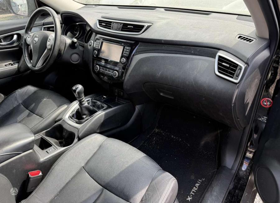 Melns Nissan X-Trail 2017 Šauļi, ar dzinēja tilpumu 1.60 L un nobraukumu 260 tūkst. km par 8200 €, foto 8 vietnē AUTOMOTO.COM.LV