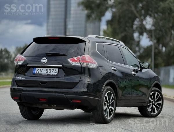 Nissan X-Trail 2017 in Riga on AUTOMOTO.COM.LV Black Nissan X-Trail 2017 in Riga, with an engine capacity of 1.60 L and mileage of 186 thousand km for 10500 ā¬, photo 5 on AUTOMOTO.COM.LV