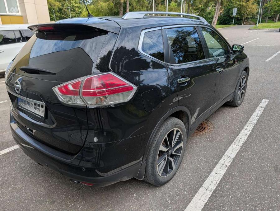 Melns Nissan X-Trail 2017 Viļņa, ar dzinēja tilpumu 2.00 L un nobraukumu 150 tūkst. km par 14500 €, foto 5 vietnē AUTOMOTO.COM.LV