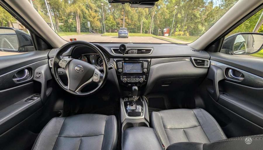 Melns Nissan X-Trail 2017 Viļņa, ar dzinēja tilpumu 2.00 L un nobraukumu 150 tūkst. km par 14500 €, foto 6 vietnē AUTOMOTO.COM.LV