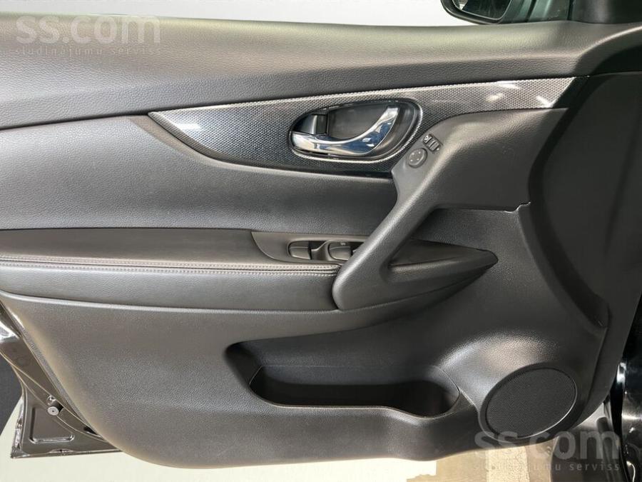 Melns Nissan X-Trail 2017 Rīga, ar dzinēja tilpumu 1.60 L un nobraukumu 71 tūkst. km par 15990 €, foto 14 vietnē AUTOMOTO.COM.LV