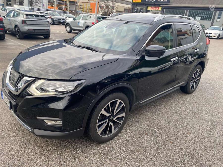 Black Nissan X-Trail 2018 in Kaunas, with an engine capacity of 2.00 L and mileage of 205 thousand km for 13800 €, photo 3 on AUTOMOTO.COM.LV