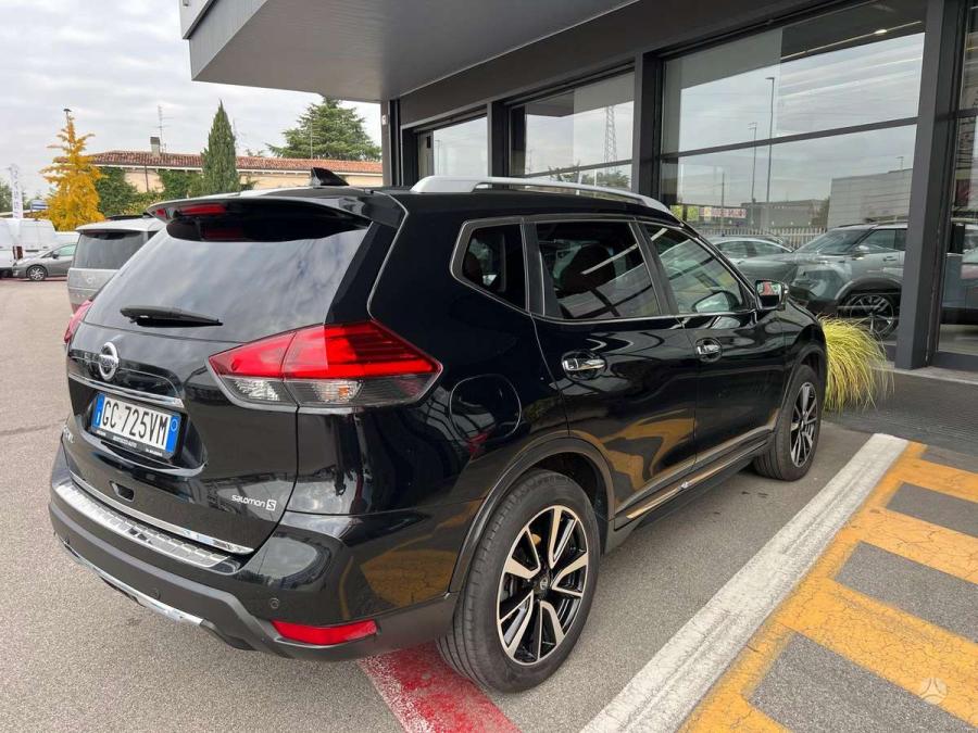 Black Nissan X-Trail 2018 in Kaunas, with an engine capacity of 2.00 L and mileage of 205 thousand km for 13800 €, photo 4 on AUTOMOTO.COM.LV