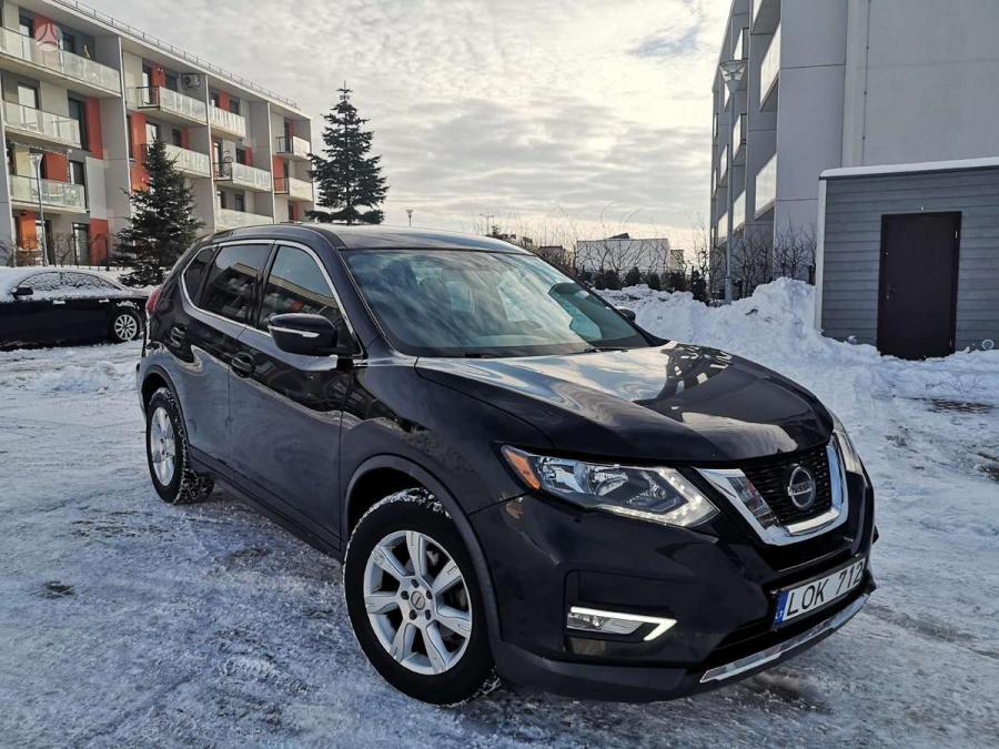 Black Nissan X-Trail 2018 in Klaipeda, with an engine capacity of 2.50 L and mileage of 80 thousand km for 10500 €, photo 4 on AUTOMOTO.COM.LV