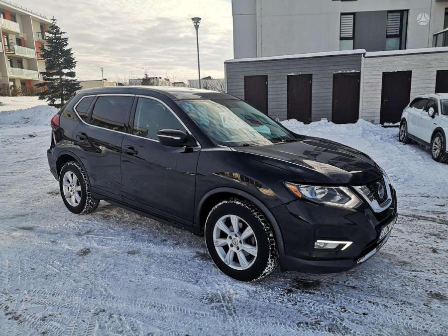 Black Nissan X-Trail 2018 in Klaipeda, with an engine capacity of 2.50 L and mileage of 80 thousand km for 10500 €, photo 6 on AUTOMOTO.COM.LV