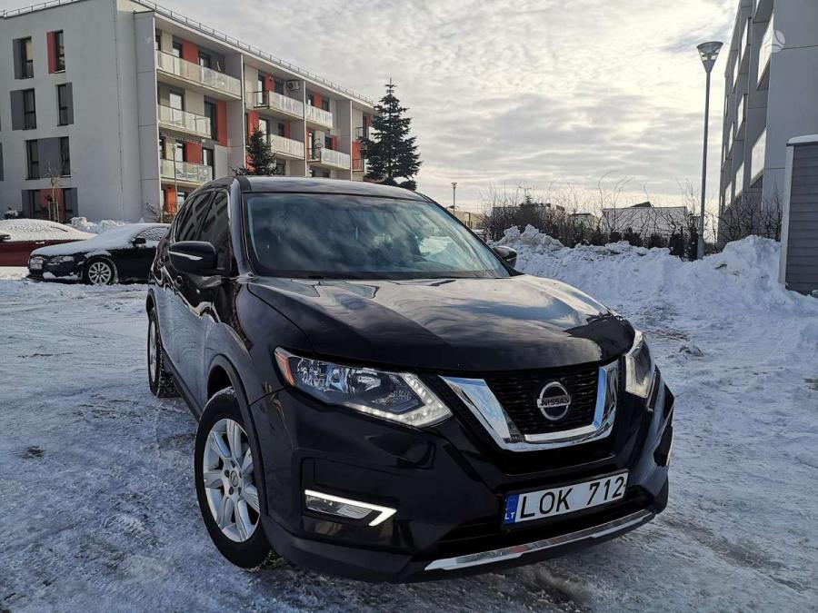 Black Nissan X-Trail 2018 in Klaipeda, with an engine capacity of 2.50 L and mileage of 80 thousand km for 10500 €, photo 7 on AUTOMOTO.COM.LV