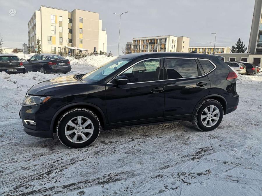Black Nissan X-Trail 2018 in Klaipeda, with an engine capacity of 2.50 L and mileage of 80 thousand km for 10500 €, photo 8 on AUTOMOTO.COM.LV