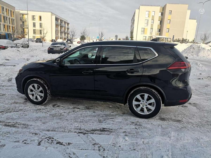 Black Nissan X-Trail 2018 in Klaipeda, with an engine capacity of 2.50 L and mileage of 80 thousand km for 10500 €, photo 12 on AUTOMOTO.COM.LV
