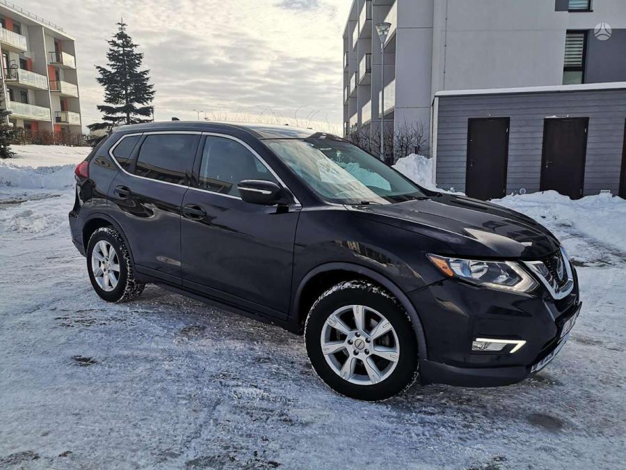 Black Nissan X-Trail 2018 in Klaipeda, with an engine capacity of 2.50 L and mileage of 80 thousand km for 10500 €, photo 13 on AUTOMOTO.COM.LV