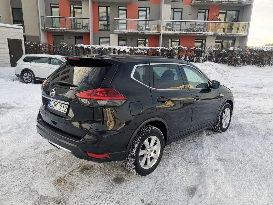 Black Nissan X-Trail 2018 in Klaipeda, with an engine capacity of 2.50 L and mileage of 80 thousand km for 10500 €, photo 14 on AUTOMOTO.COM.LV