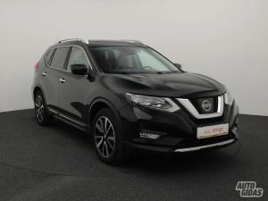 Black Nissan X-Trail 2018 in Vilnius, with an engine capacity of 1.60 L and mileage of 163 thousand km for 16699 €, photo 11 on AUTOMOTO.COM.LV