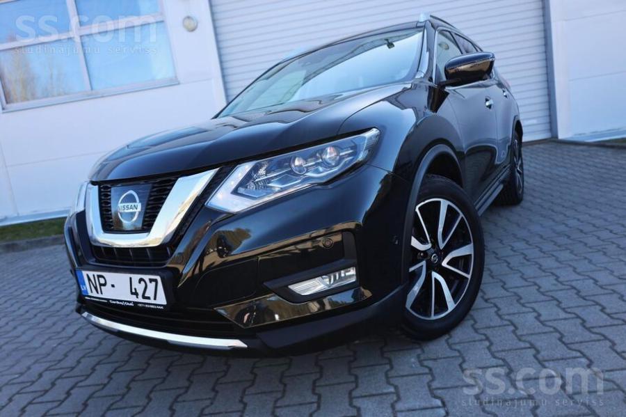 Black Nissan X-Trail 2018 in Riga, with an engine capacity of 1.60 L and mileage of 0 thousand km for 12495 €, photo 3 on AUTOMOTO.COM.LV