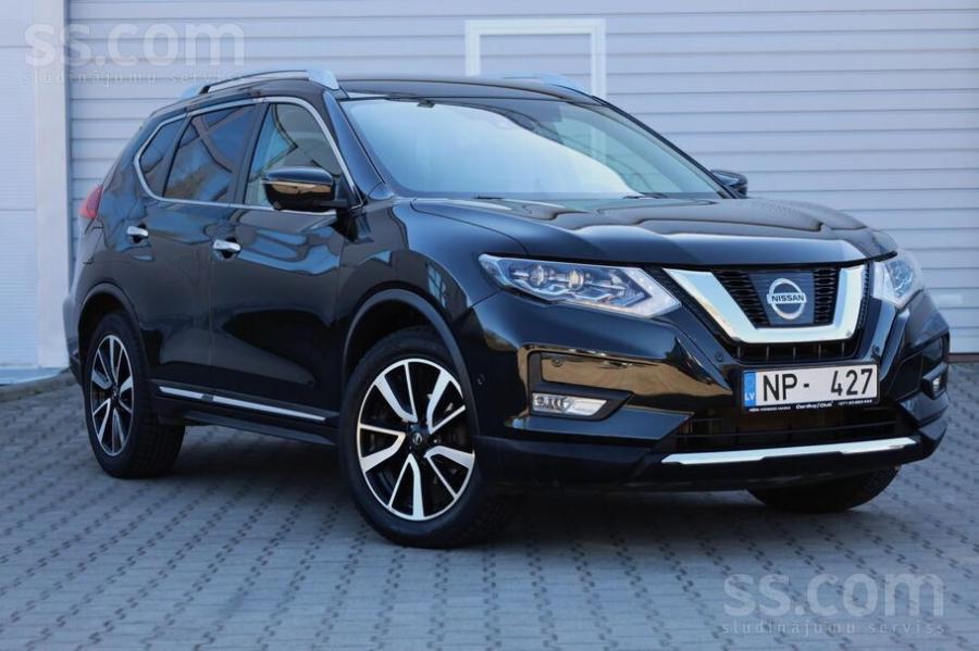 Black Nissan X-Trail 2018 in Riga, with an engine capacity of 1.60 L and mileage of 0 thousand km for 12495 €, photo 4 on AUTOMOTO.COM.LV