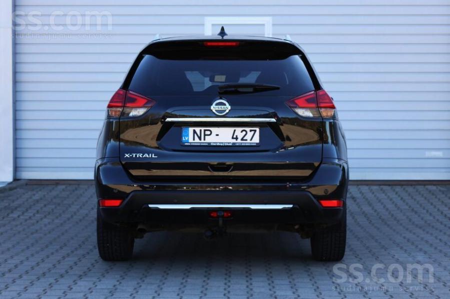 Black Nissan X-Trail 2018 in Riga, with an engine capacity of 1.60 L and mileage of 0 thousand km for 12495 €, photo 6 on AUTOMOTO.COM.LV