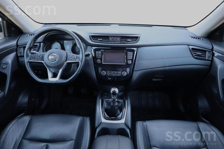 Black Nissan X-Trail 2018 in Riga, with an engine capacity of 1.60 L and mileage of 0 thousand km for 12495 €, photo 8 on AUTOMOTO.COM.LV