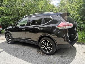 Black Nissan X-Trail 2018 in Riga, with an engine capacity of 1.60 L and mileage of 112 thousand km for 14800 €, photo  on AUTOMOTO.COM.LV