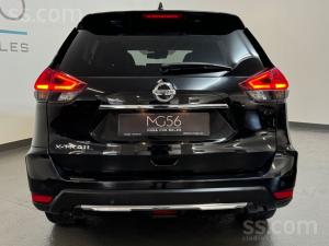 Black Nissan X-Trail 2018 in Riga, with an engine capacity of 2.00 L and mileage of 185 thousand km for 14900 €, photo 7 on AUTOMOTO.COM.LV