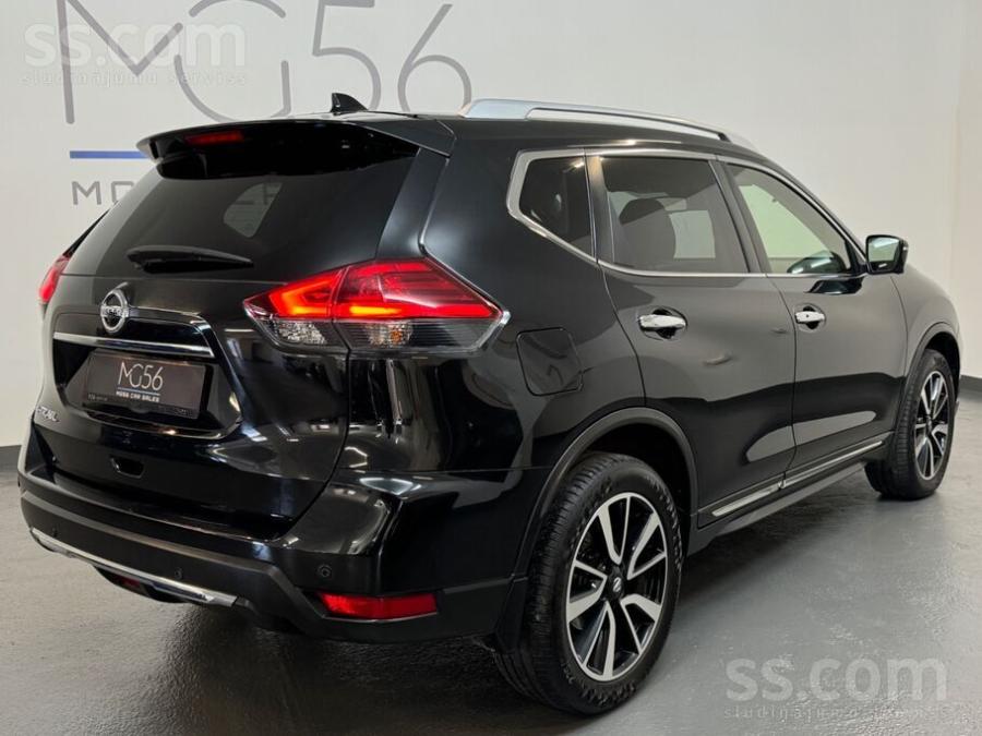 Black Nissan X-Trail 2018 in Riga, with an engine capacity of 2.00 L and mileage of 185 thousand km for 14900 €, photo 8 on AUTOMOTO.COM.LV