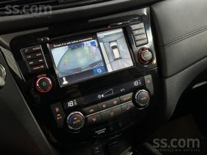 Black Nissan X-Trail 2018 in Riga, with an engine capacity of 2.00 L and mileage of 185 thousand km for 14900 €, photo 15 on AUTOMOTO.COM.LV