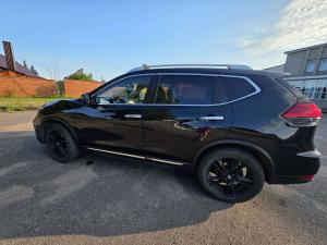 Melns Nissan X-Trail 2018 Tauragė, ar dzinēja tilpumu 2.00 L un nobraukumu 230 tūkst. km par 11500 €, foto  vietnē AUTOMOTO.COM.LV
