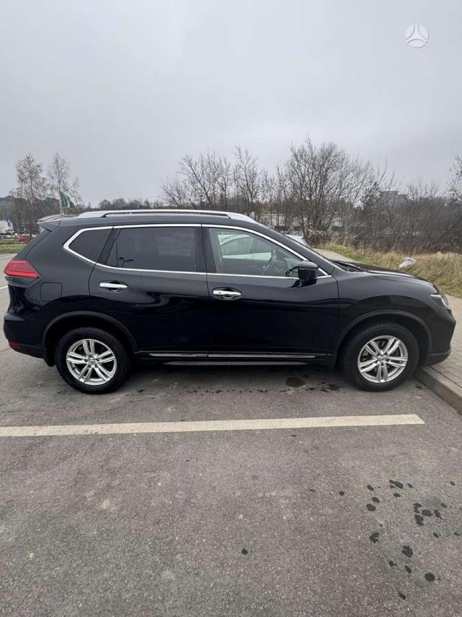 Black Nissan X-Trail 2019 in Vilnius, with an engine capacity of 2.00 L and mileage of 116 thousand km for 16500 €, photo 3 on AUTOMOTO.COM.LV