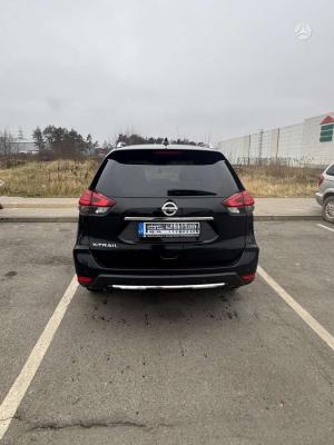 Black Nissan X-Trail 2019 in Vilnius, with an engine capacity of 2.00 L and mileage of 116 thousand km for 16500 €, photo 4 on AUTOMOTO.COM.LV