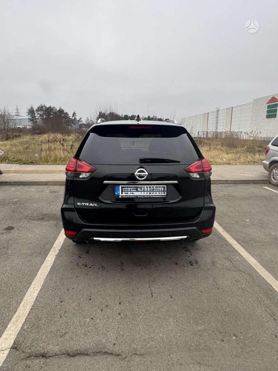Black Nissan X-Trail 2019 in Vilnius, with an engine capacity of 2.00 L and mileage of 116 thousand km for 16500 €, photo 4 on AUTOMOTO.COM.LV